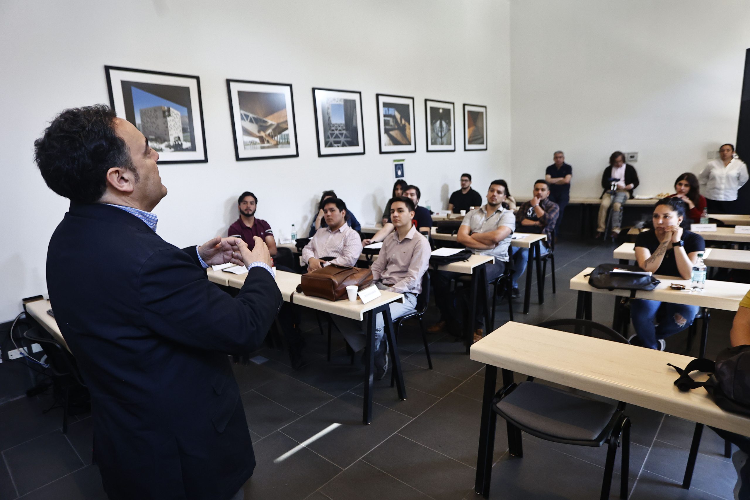 FAE UDP dio inicio a la primera versión del Magíster en Control de ...