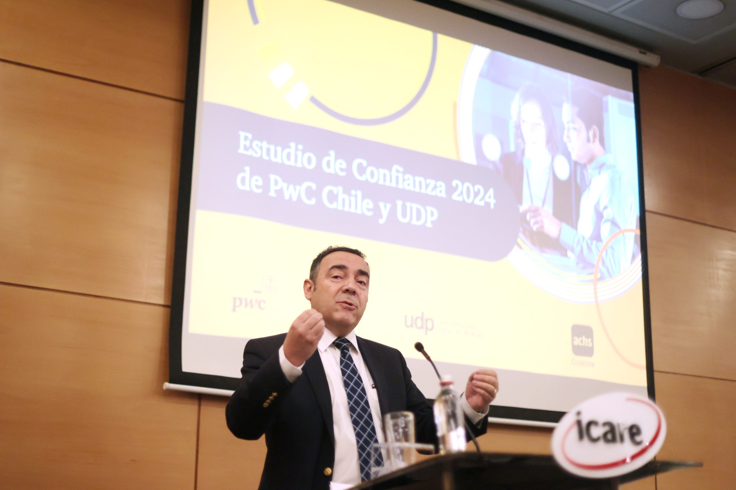 PwC Chile, UDP y la Achs dan a conocer Estudio de Confianza 2024 que ...